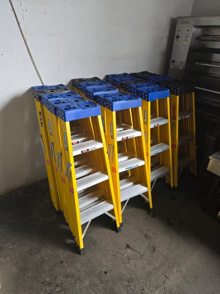 Yellow Fiberglass 4 Step Ladder - Action 2 Auction